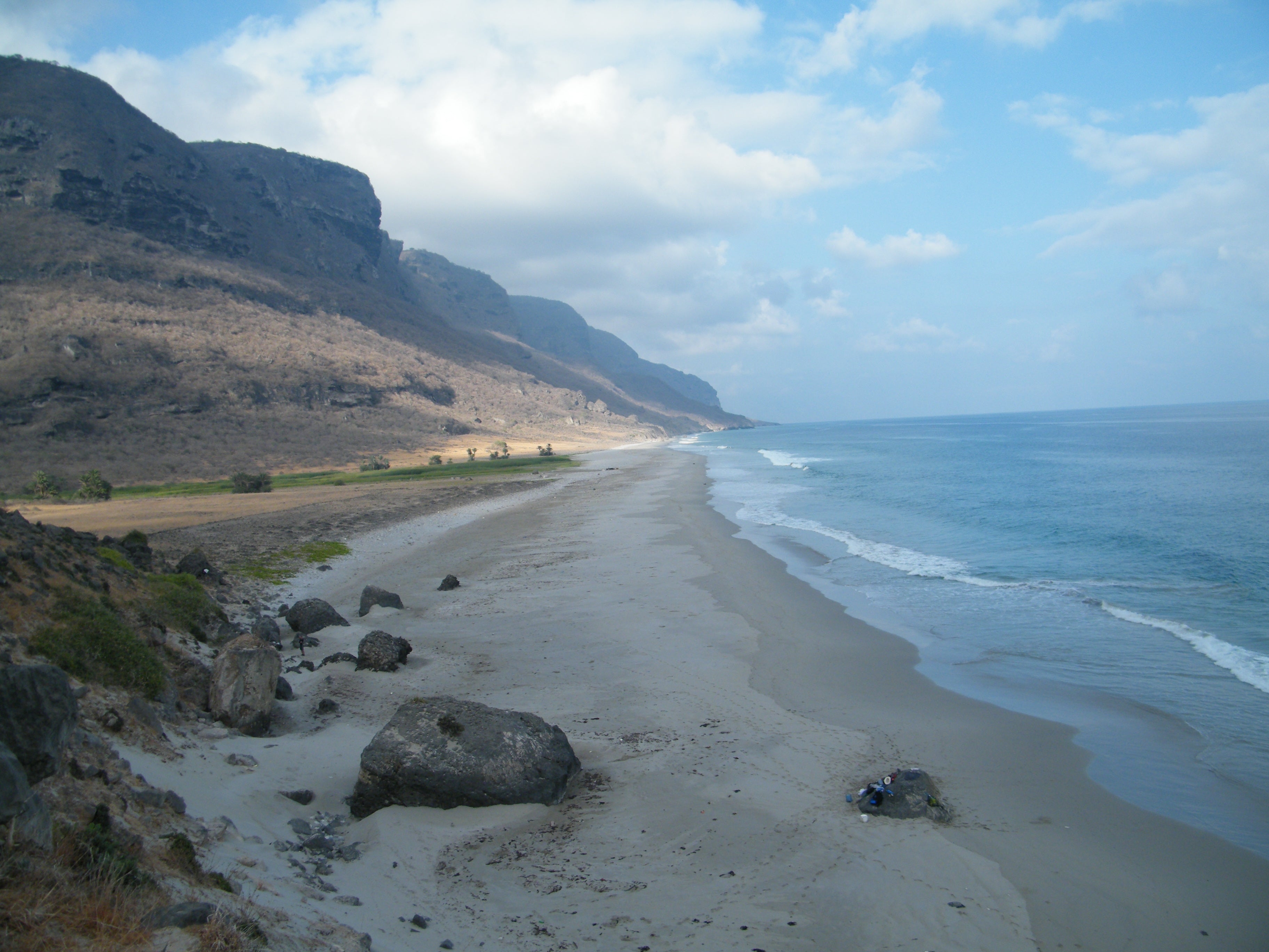 Arabian Archaeology at Khor Kharfot -- Author: F. Richard Hauck, Ph.D ...
